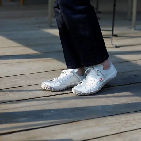 SPINGLE MOVE SPM-110 Ivory | THE SHOES STOCK