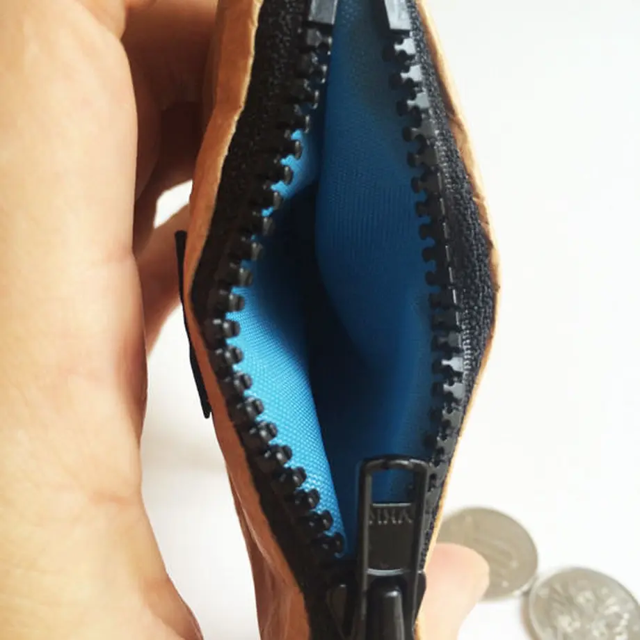 EYL triangle coin purse Tyvek | EYL Online Store