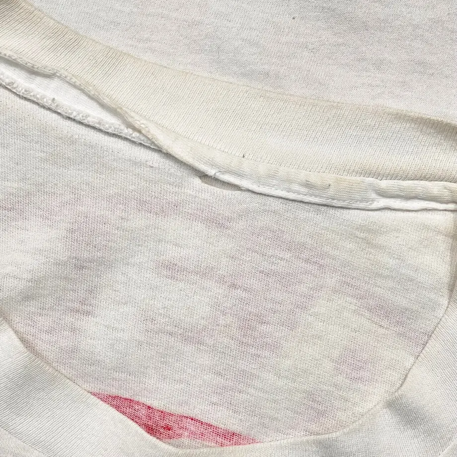 RED HOT CHILI PEPPERS BIKINI WALL 1992 WHITE GI...