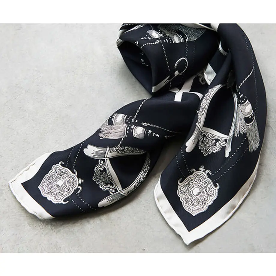 ミモレ別注・マニプリのモノトーンスカーフ【期間限定】 | mi-mollet STORE