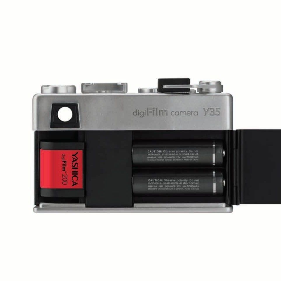YASHICA digiFilm™ camera Y35 with digiFilm 20...