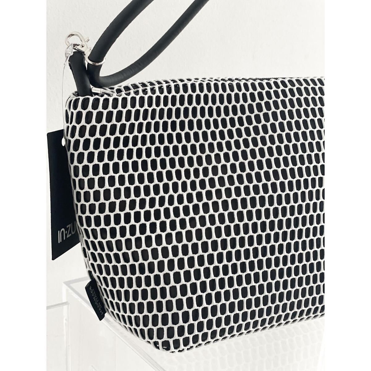 inzu MOUSE WB #3127WB | acrylic