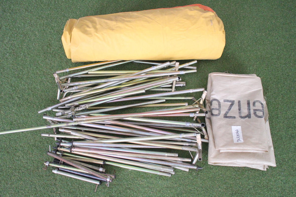 【1708236】MERHLER | CHATEAU CAMP VINTAGES TENTES