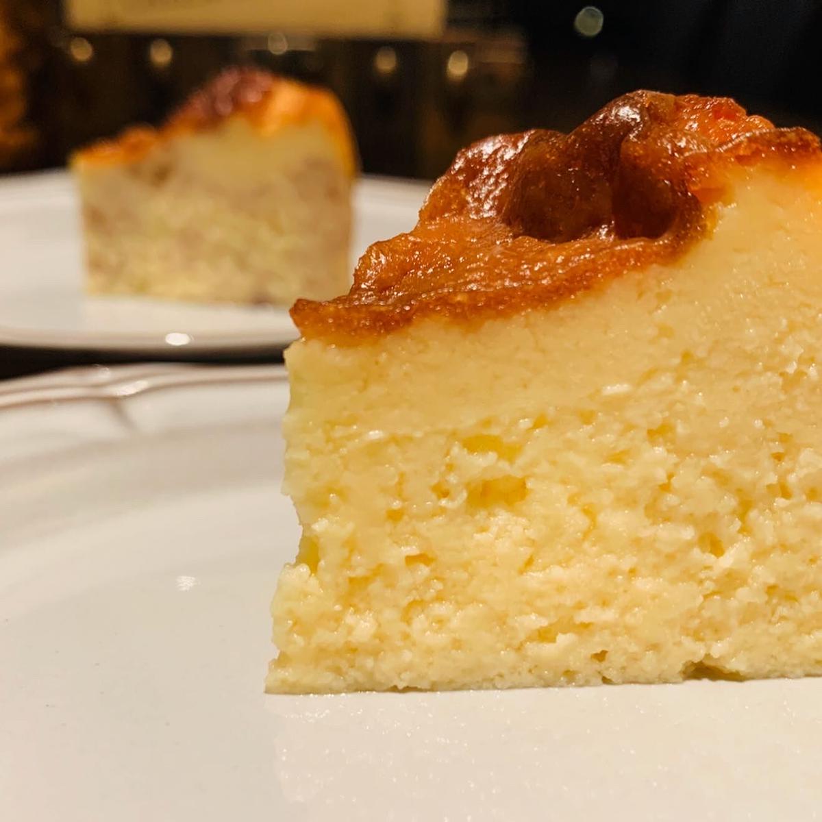 リッチバスクチーズケーキ ナチュラル 1ホール | CHEESE HOLIC BAR