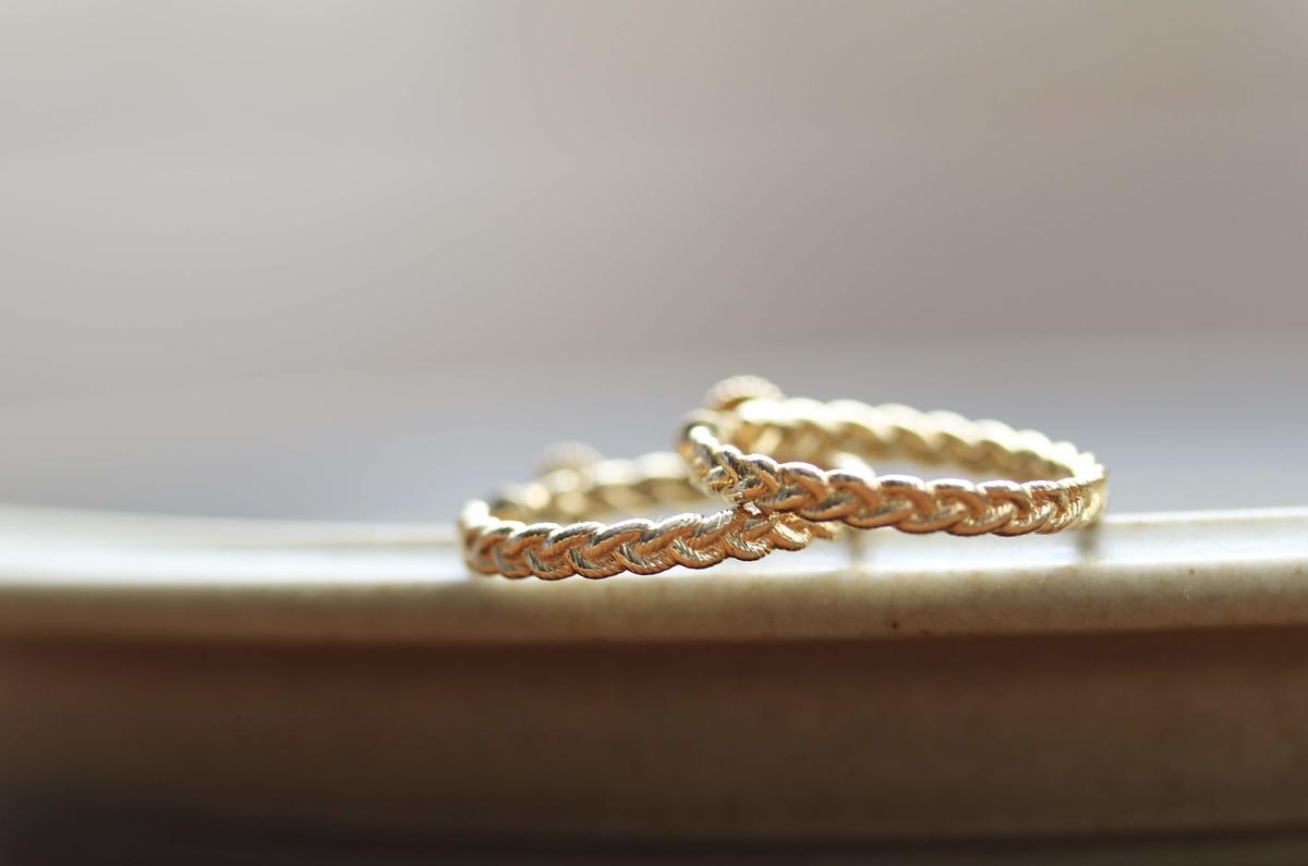 mitsuami.フープイヤリング（ネジタイプ/ゴールド）【E25-332G】 | Every...