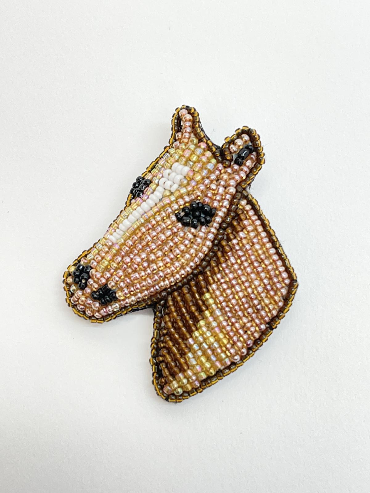 HAND MADE BEADS BADGE | FOUR CORNERS