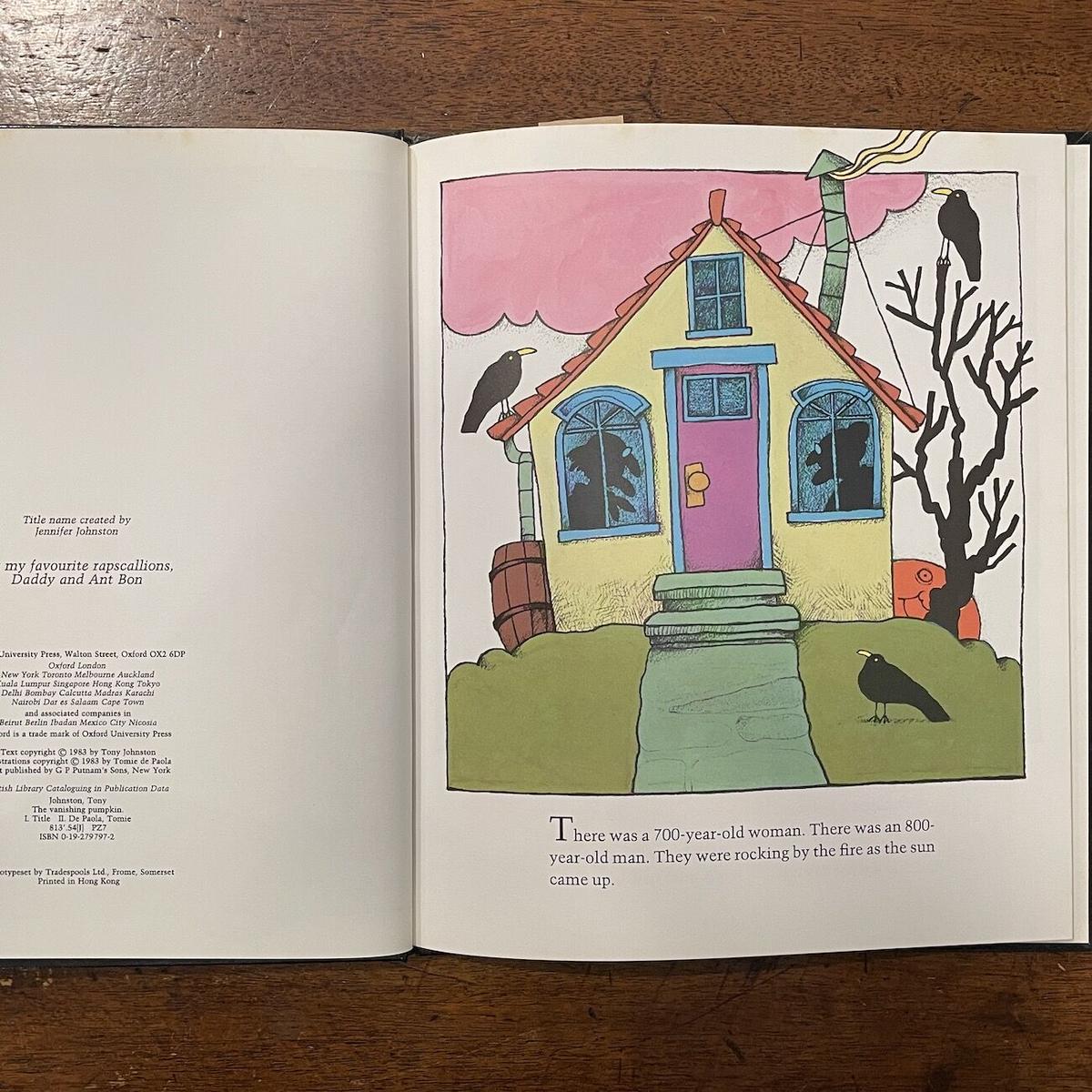 「The Vanishing Pumpkin」Tony Johnston Tomie dePa...