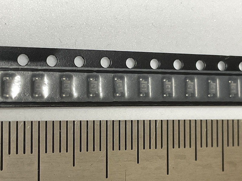 面実装 超高速スイッチングダイオード 1SS352 Rohs対応品 (10個) 東芝(Tosh...