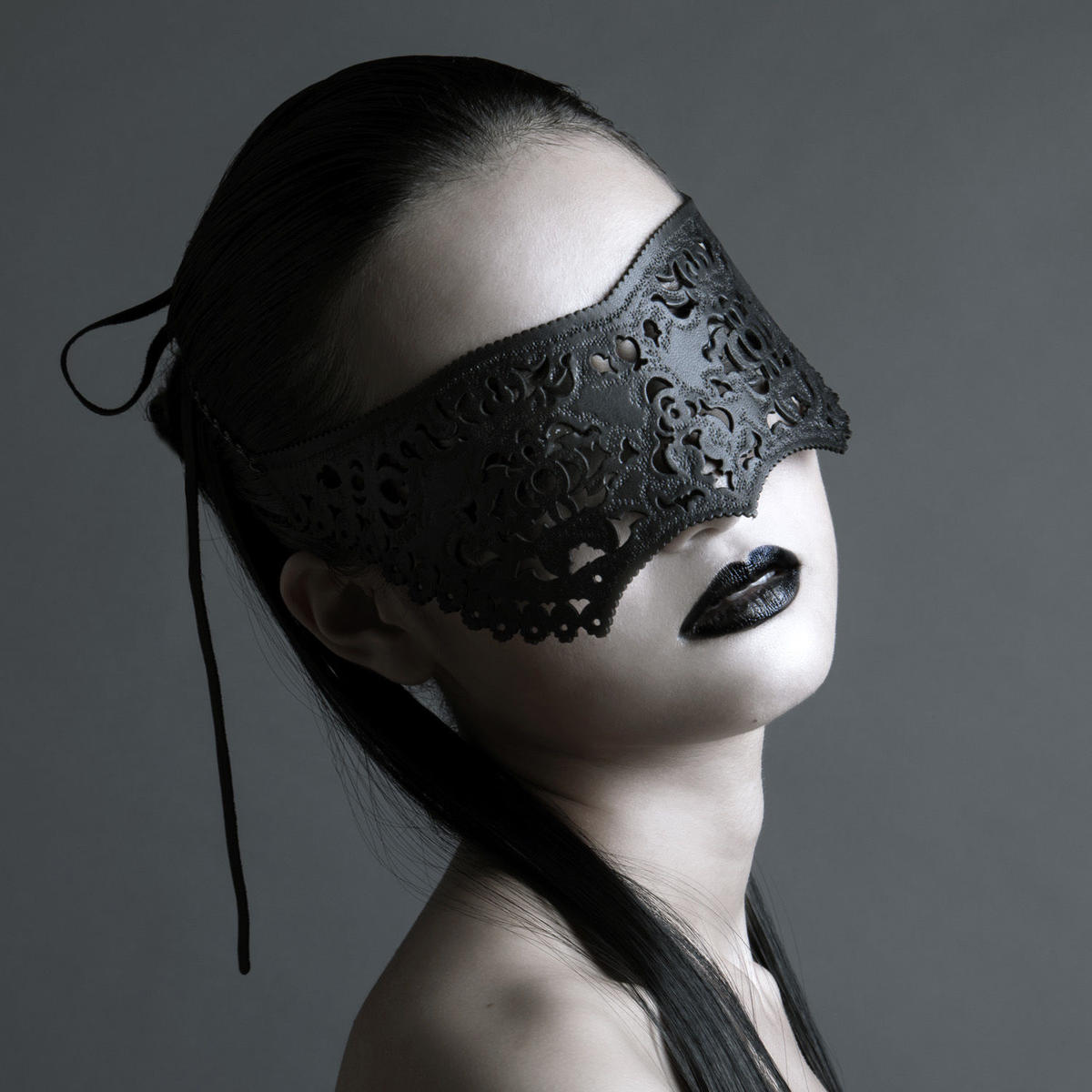 Veil mask-curve | liagraf