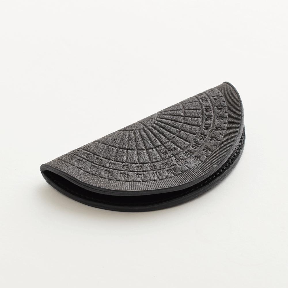protractor coin case ( nude / black)*再入荷5月頃予定