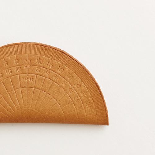 protractor coin case（ nude / black） | i ro se ...