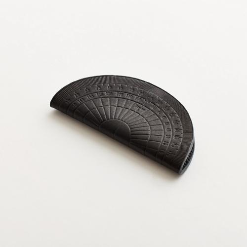 protractor coin case（ nude / black） | i ro se ...
