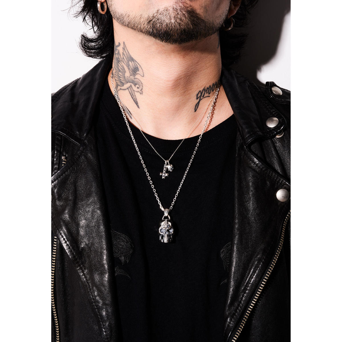 Anti studs cross charm | KATSUMA_ART