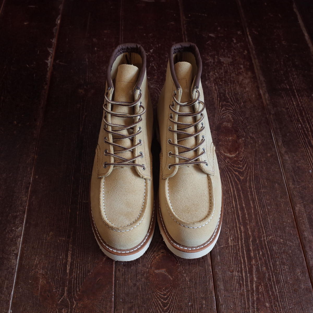 Red Wing #8833 6" Classic-Moc Hawthone Abile...