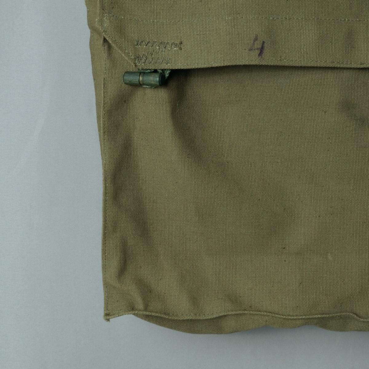 Czech army bread bag 1959 | 森の古物店 野屋