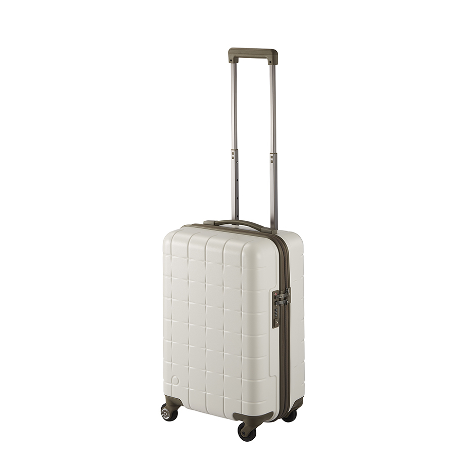 Proteca 360 / suitcase 33L | nendo house