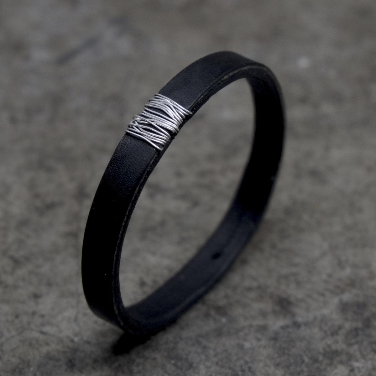 EMBED SILVER BANGLE | T.A.S JAPAN OFFICIAL ONLI...