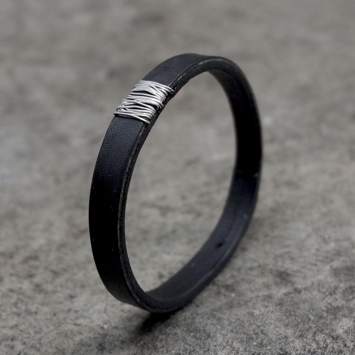 EMBED SILVER BANGLE | T.A.S JAPAN OFFICIAL ONLI...