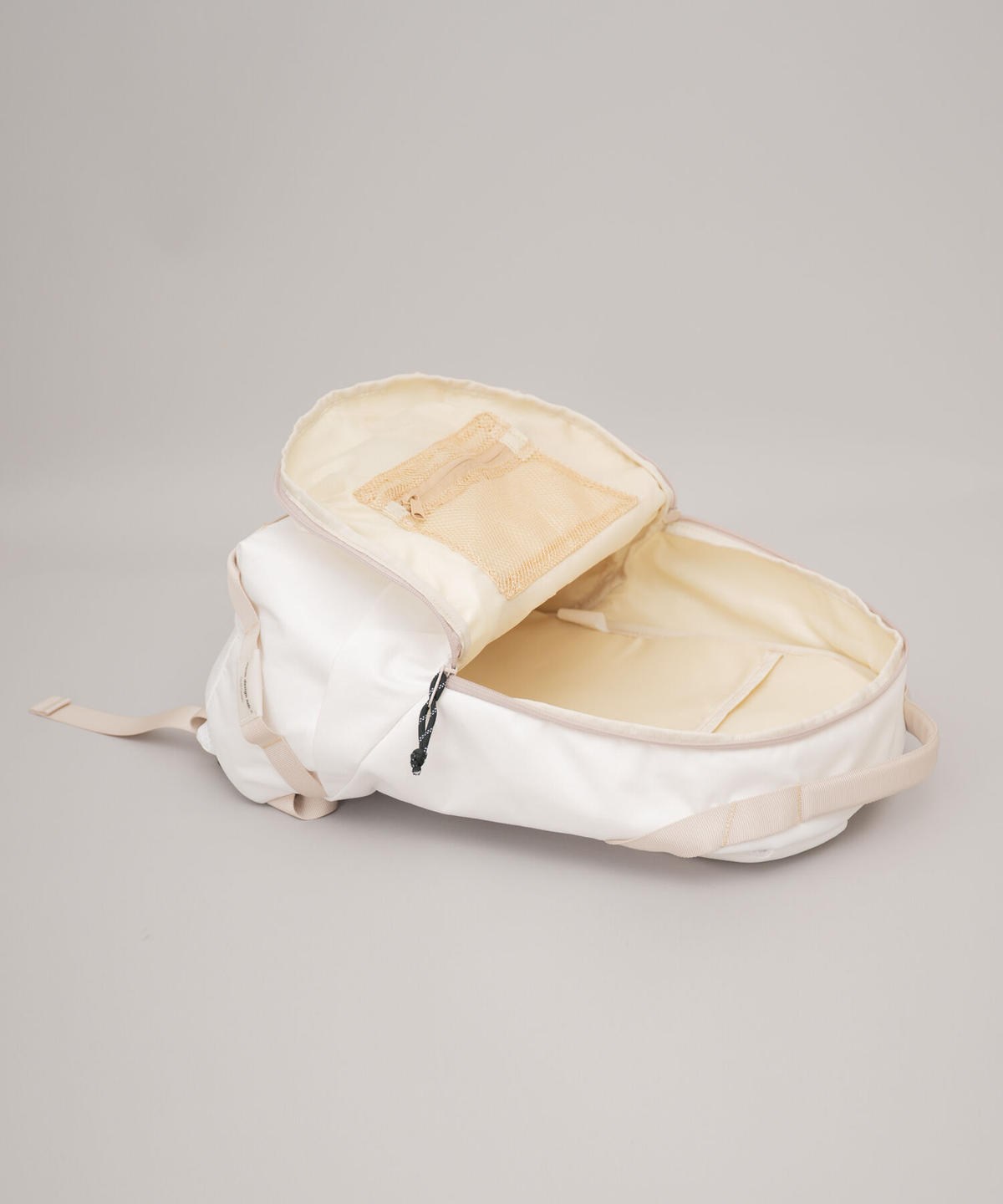 Minimal Day Pack | wdl. | OFFICIAL STORE