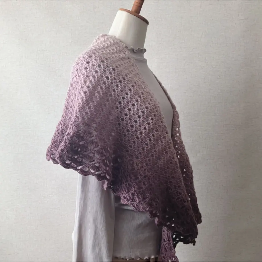 【編み図】松編みの三日月ショール（DL版） | かぎ針編み雑貨の編み図 ATELIER *mati＊