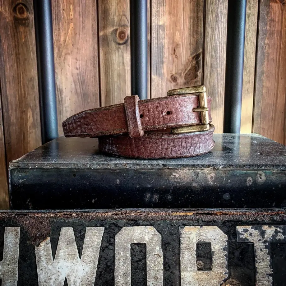 Dutch Leather Company / Rusted belt | ・ ・・Dann...