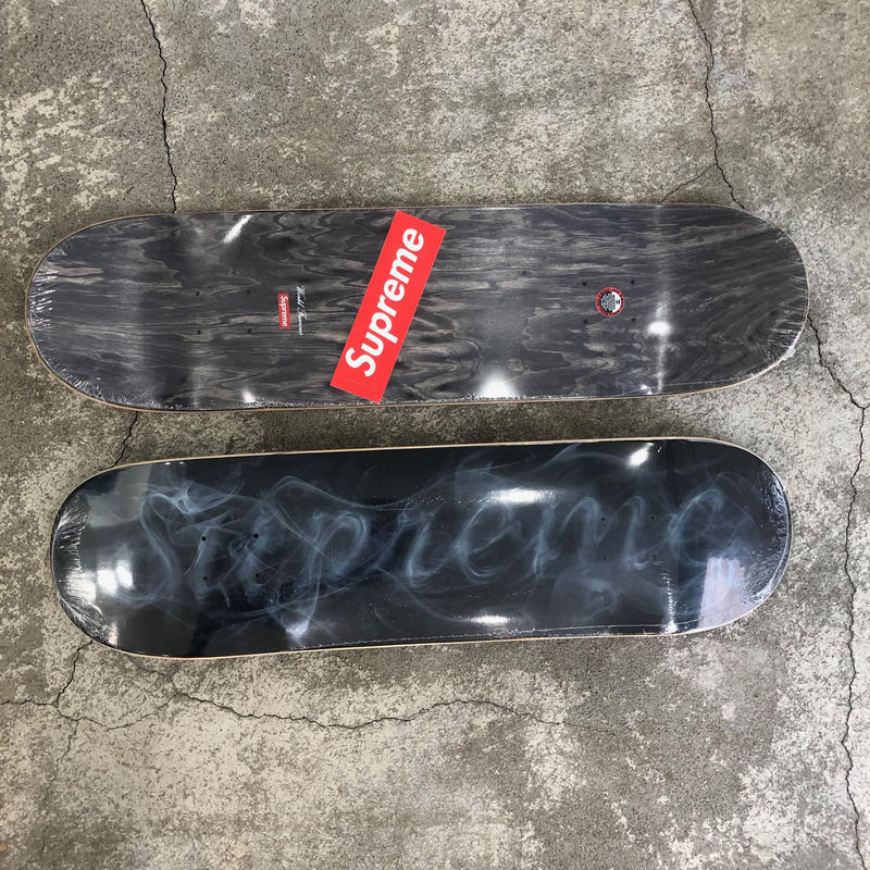 サイズ Supreme Supreme Smoke Skateboardの通販 by いかげそ's shop｜シュプリームならラクマ - 定価 ...