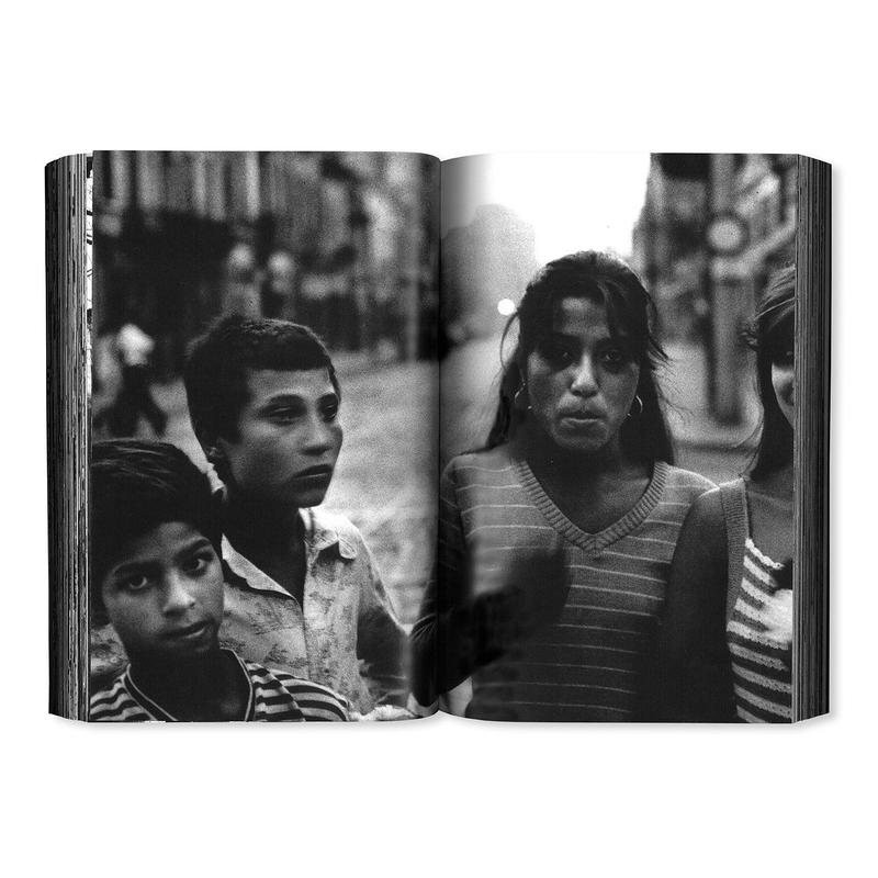 こちらの EUROPEAN DIARY 1983. 1984. 北島敬三 写真集 銀座 蔦屋書店 - 通販 - PayPayモール おおよそ